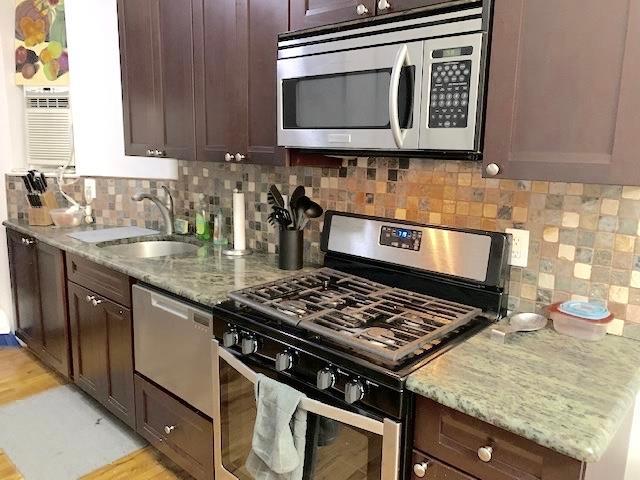 228 1St St # 1B