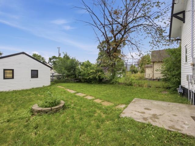 228 9th Street N