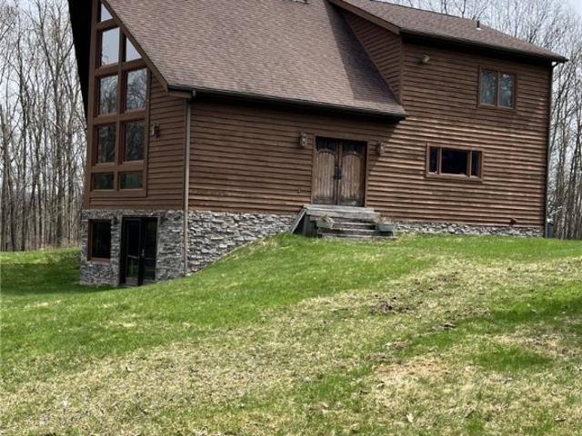 228 Camelot Rd