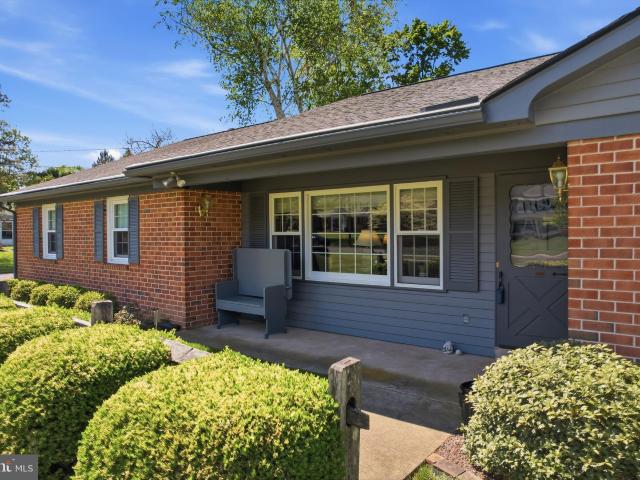 228 Chestnut Valley Dr, Doylestown, PA 18901 | MLS #PABU2119 | Compass