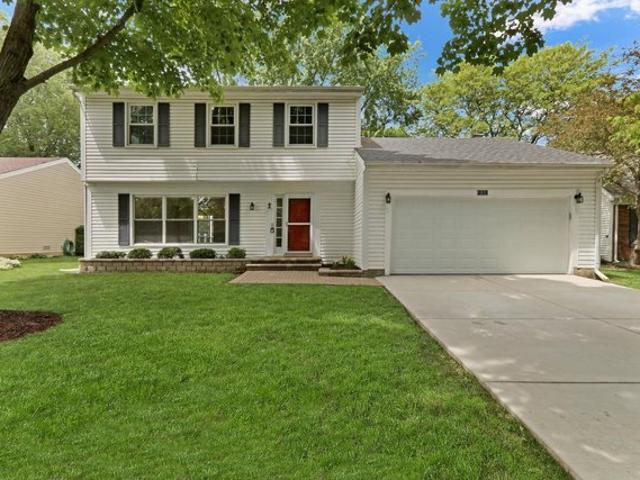 228 Abilene Ln, Vernon Hills, IL 60061