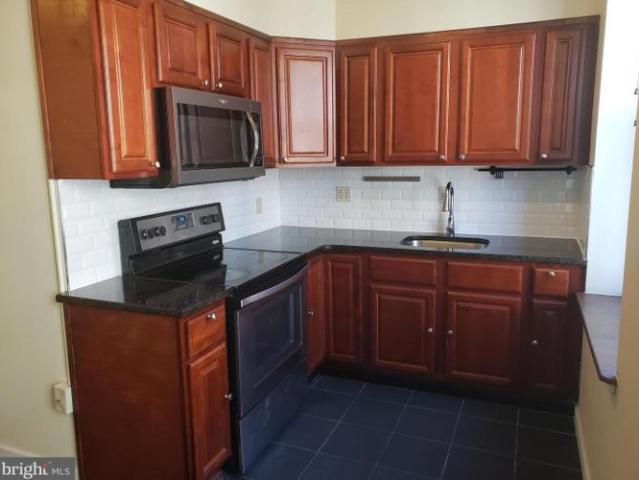 228 Arch St #2, Philadelphia, PA 19106