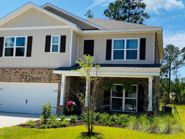 228 Beaver Trl Dr, Freeport, FL 32439