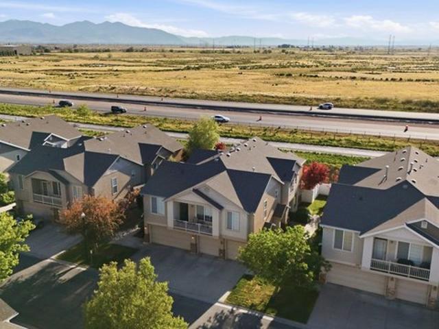 228 Birmingham Ln, North Salt Lake, UT 84054
