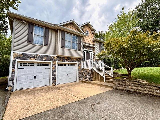 228 Greenbank Rd, Fredericksburg, VA 22406