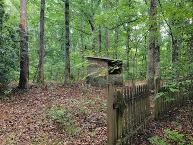 228 Deerwood Cir, Griffin, GA 30223
