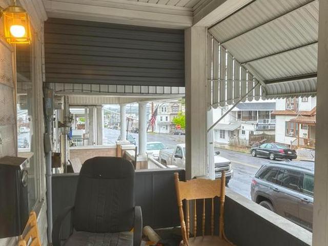 228 E 7Th Street