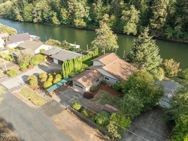 228 E Bain Dr, Tidewater, OR 97390