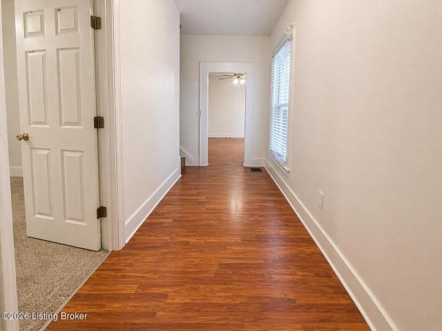 228 E Burnett Ave