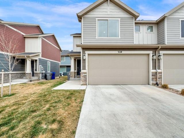 228 E Hummingbird Ct, Saratoga Springs, UT 84045