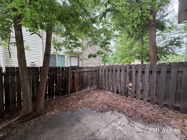 228 E Longs Peak Avenue, 2 beds, 1 full bath