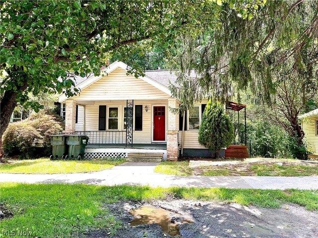 228 E Main St, Freeport, OH 43973