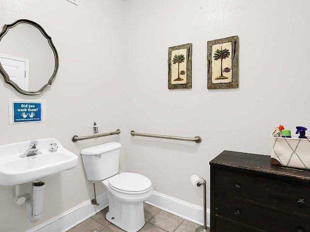 228 East Poplar Street Studio Apartment for Rent at 228 E Poplar St, Griffin, GA 30224