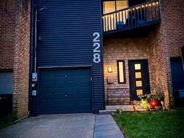 228 Fairview Ave, Lancaster, PA 17603