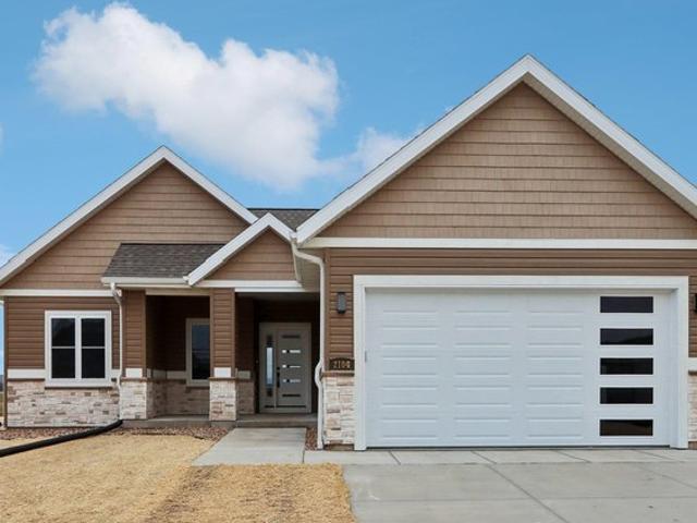 228 Falcon Ct, Sauk City, WI 53583