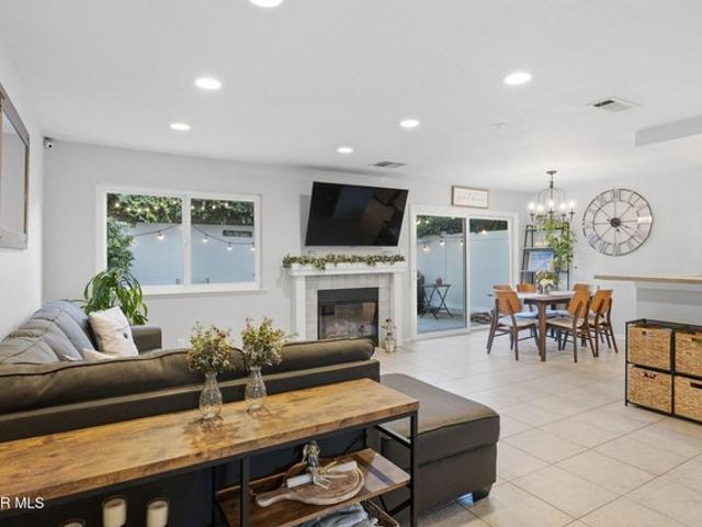 228 Hill Ranch Dr, Thousand Oaks, CA 91362