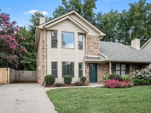 228 Hillside Ct, Murfreesboro, TN 37130