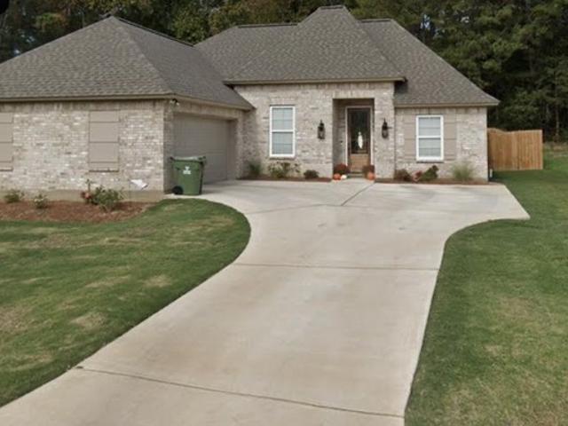 228 Oak Alley Dr, Ruston, LA 71270