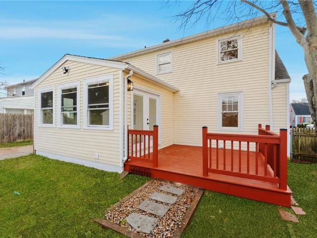 228 London Avenue