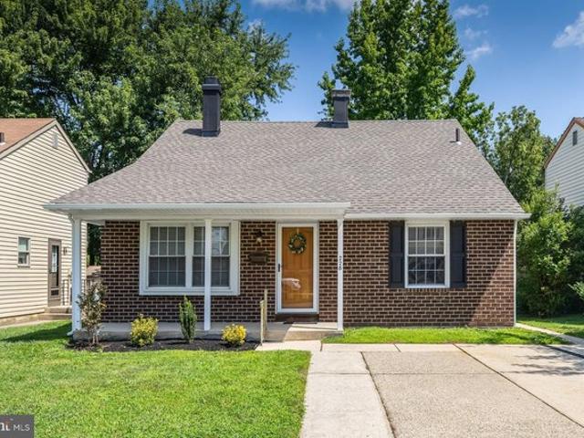 228 Leona Ct, Woodbury, NJ 08096