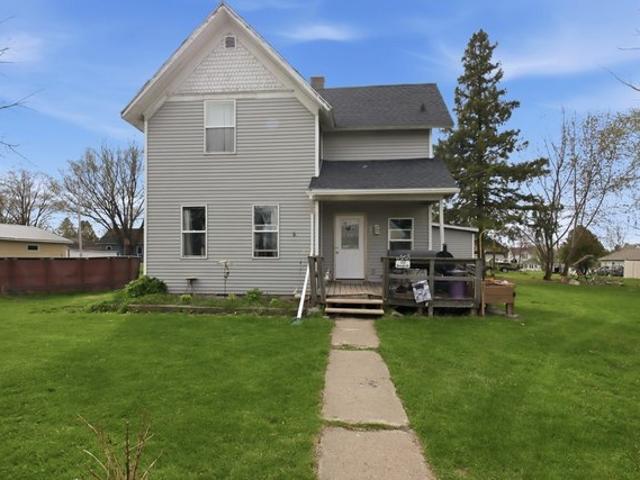 228 Lincoln St, Stanley, WI 54768