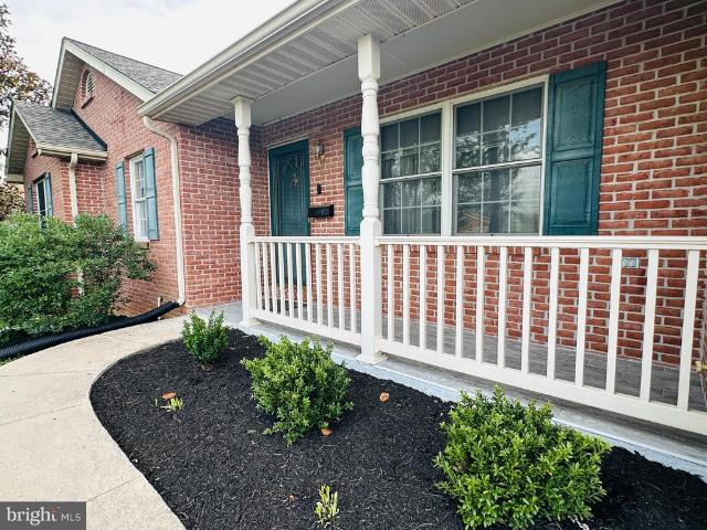 228 Montclair Court