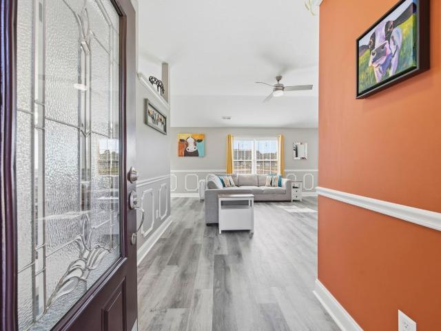 228 MacArthur Dr