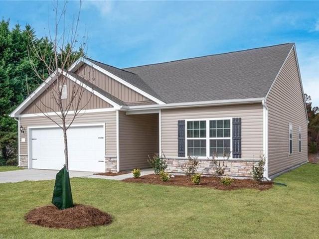 228 Macintosh Dr, King, NC 27021