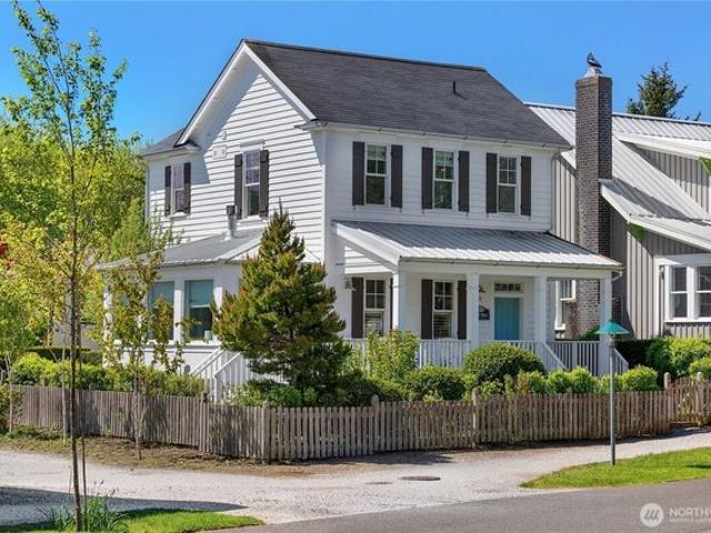 228 Meriweather St, Pacific Beach, WA 98571