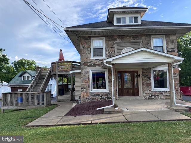228 N Centre Avenue
