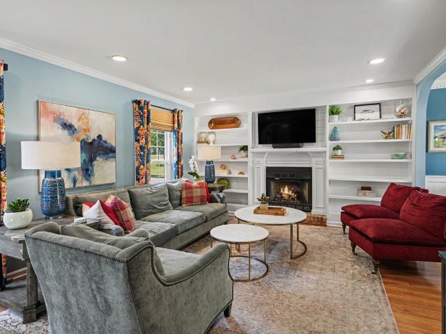 228 N Clematis Ct