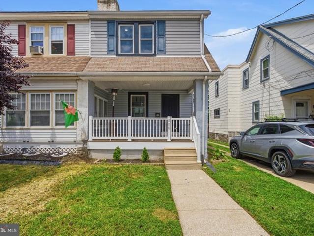 228 N Linden Ave, Upper Darby, PA 19082
