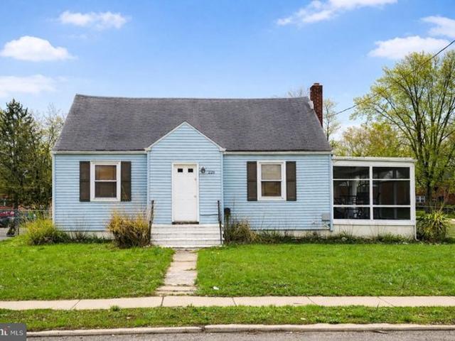 228 New St E, Glassboro, NJ 08028