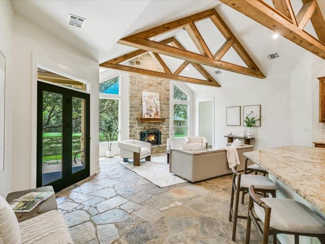 228 Neal Dr
