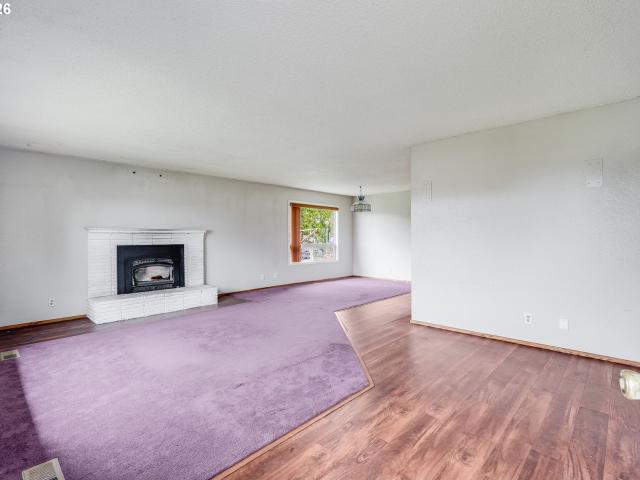 228 nw denton ave