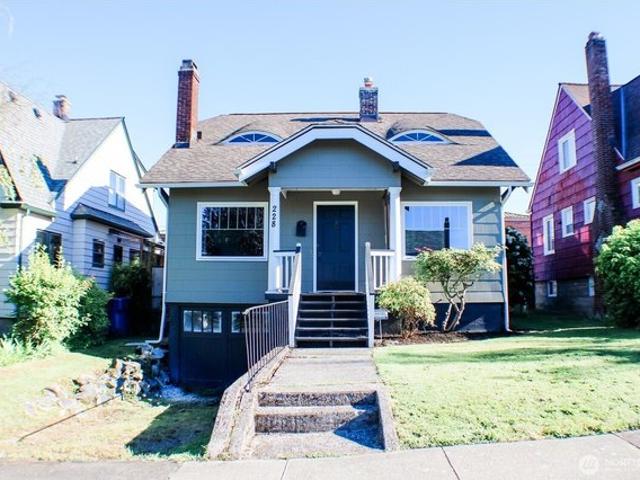 228 S 55th St, Tacoma, WA 98408