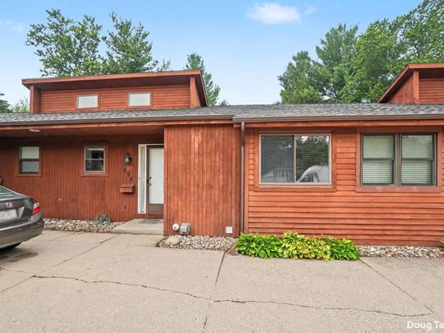 228 S Wall St Unit 2, Zeeland, MI 49464