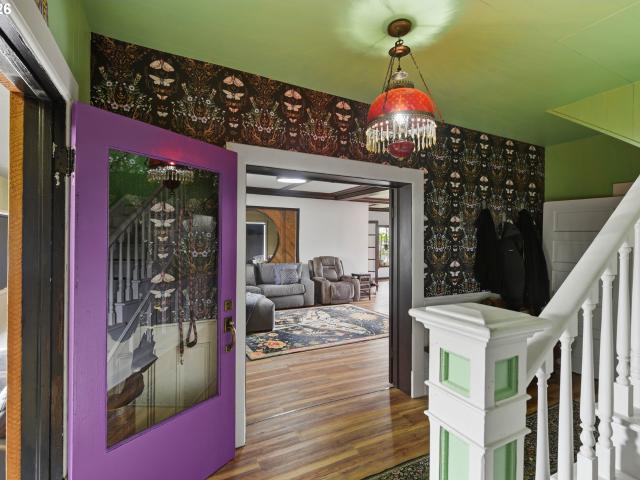 228 s empire blvd