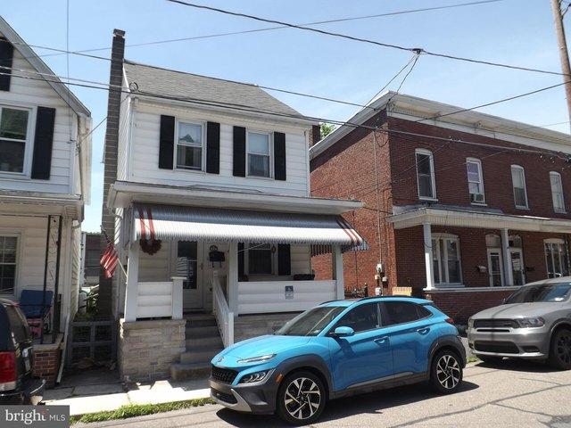 228 S Morris St, Saint Clair, PA 17970