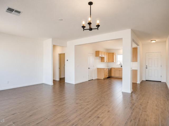 228 S Rainbow Drive