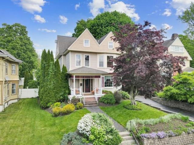 228 Summer St, Bristol, CT 06010