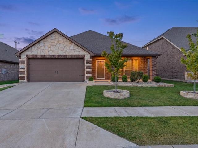 228 Sunny Corner Rd, Royse City, TX 75189