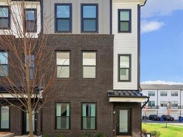 228 Peyton Pl Unit 121, New Brunswick, NJ 08901