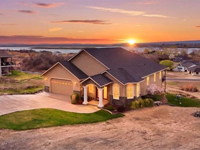 228 Pelican Dr SE, Moses Lake, WA 98837
