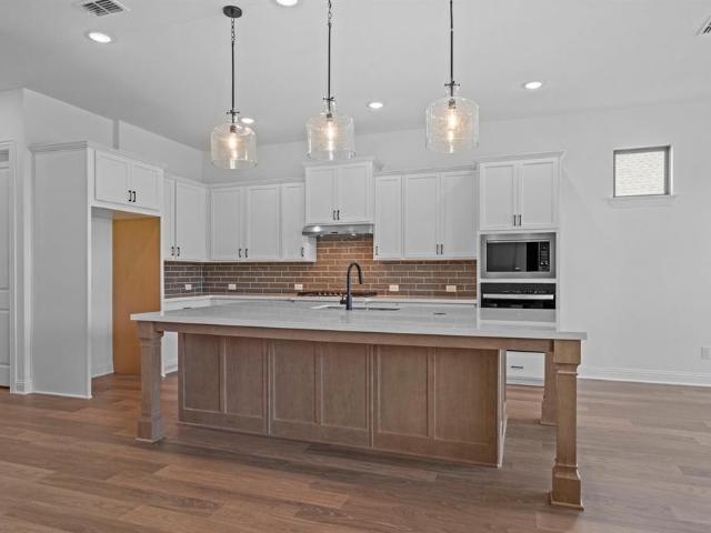 228 Pine Leaf Trail