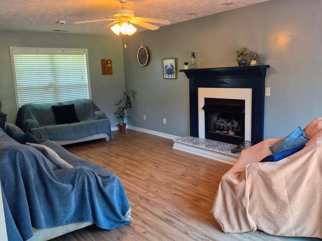 228 Rutherford Way