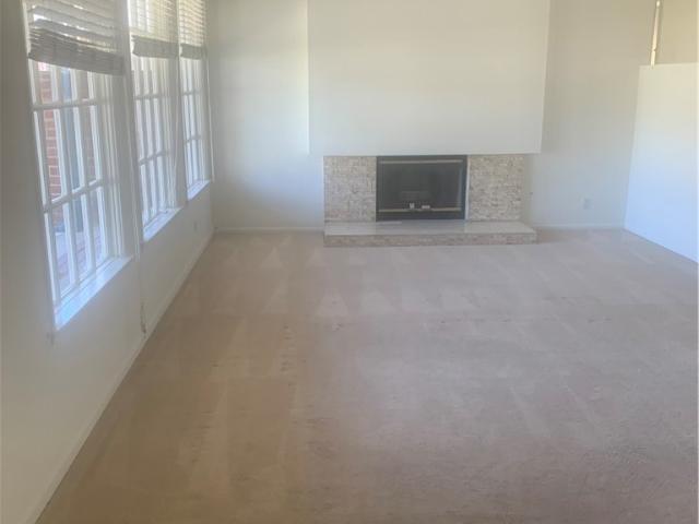 228 W Avenida De Las Flores