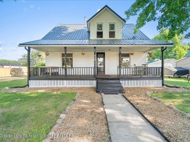 228 W Burton St, Pompeii, MI 48874