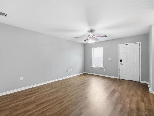 228 W Elm Avenue