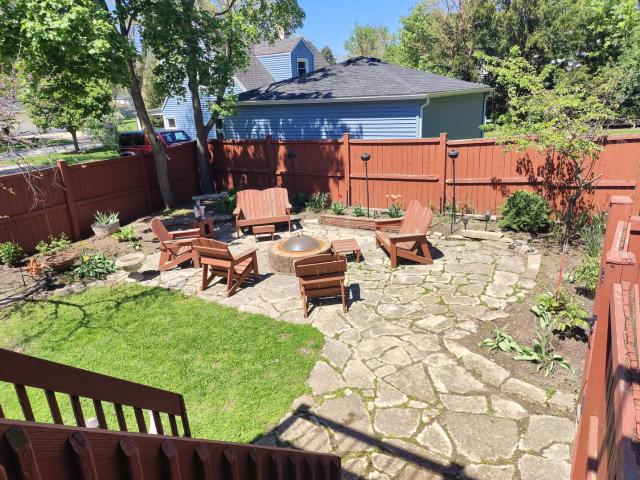 228 W Grove Street